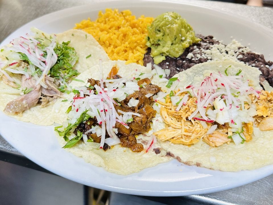 5 Rabanitos Restaurante and Taqueria - Hyde Park 1301 East 53rd Street ...