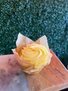 ana’s confections - Apple crumble muffin