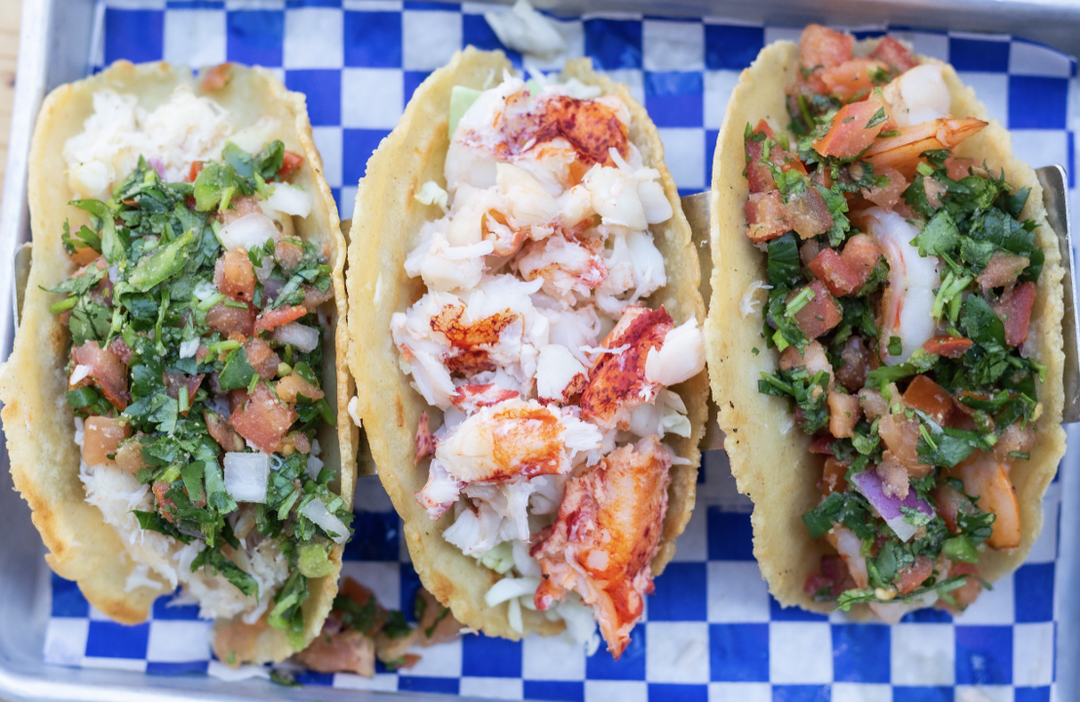 New England Lobster Market & Eatery - LIVE LOBSTER