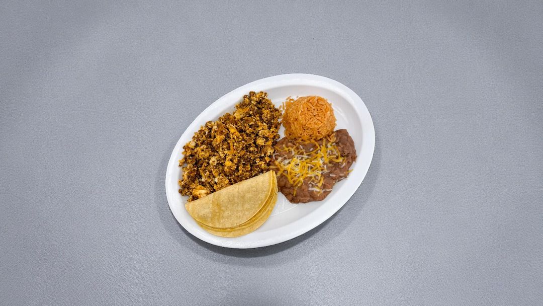 HUEVOS CON CHORIZO PLATE | Fuego Cravings