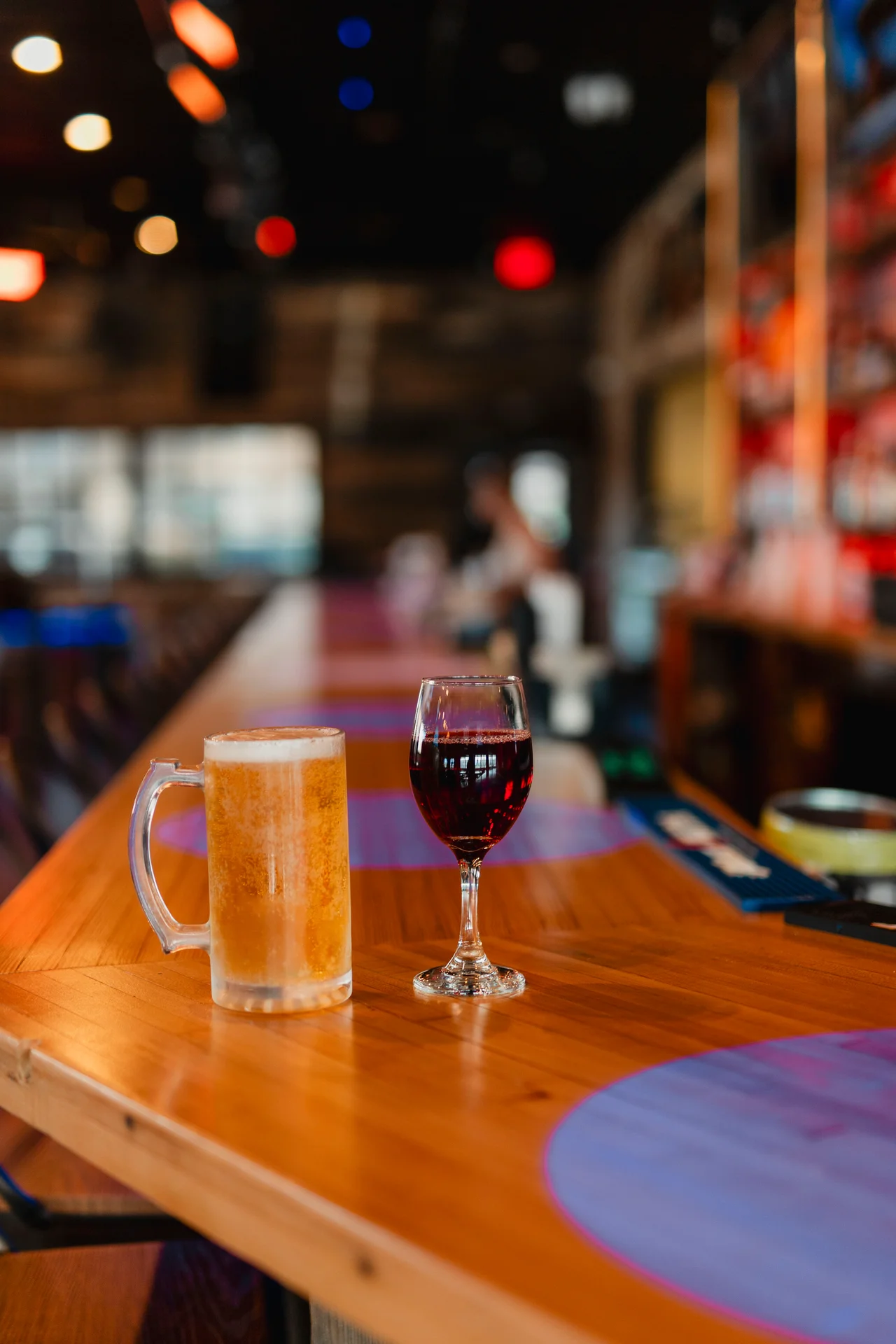 Shindigs Bar & Grill