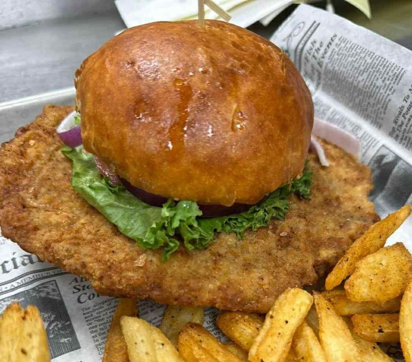 Dunks Bar & Grill 510 Chicago Avenue | Toast