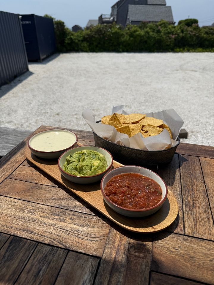 Millie's Mid-Island at the Rotary 1 Sparks Avenue - Wauwinet