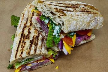 Smokin' Oaks Organic Farms - The Ham Sandwich