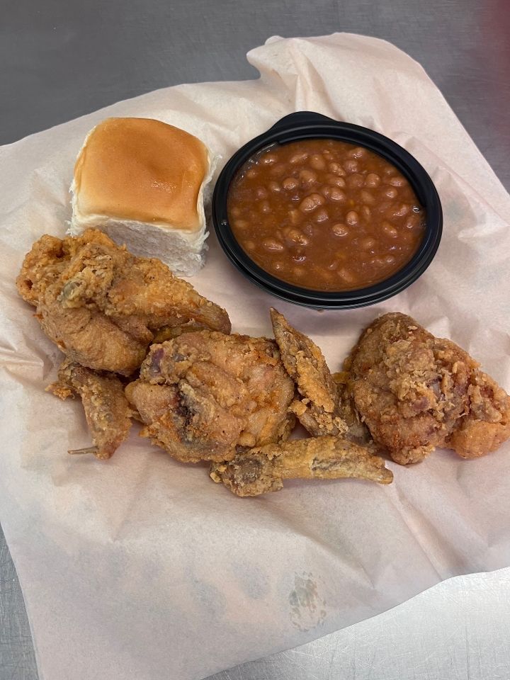 Wayside Takeout & Catering 2203 Jefferson Park Ave - 2 pc Chicken Lunch
