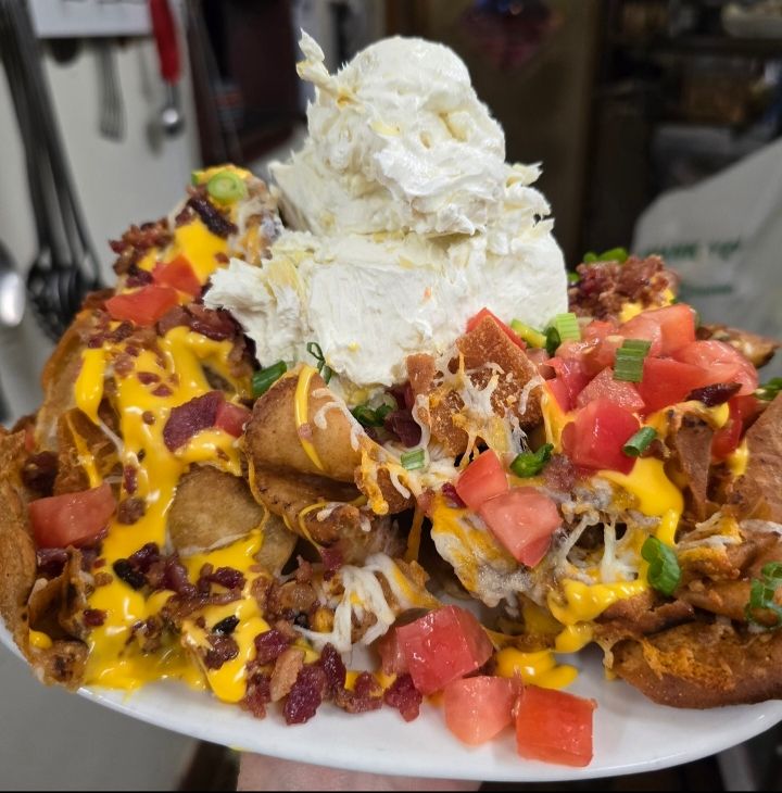 Gators Pub - Prime Rib Sand