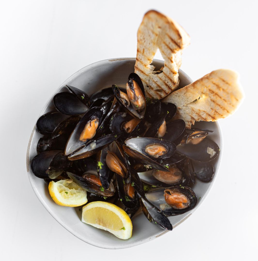 Red Bottle Restaurant 401 East Dundee Road - The Ultimate Beef Burger