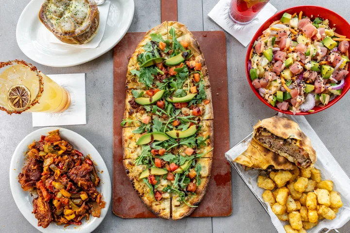 Naples Flatbread Kitchen & Bar - Eclectic Eats in Estero, Florida