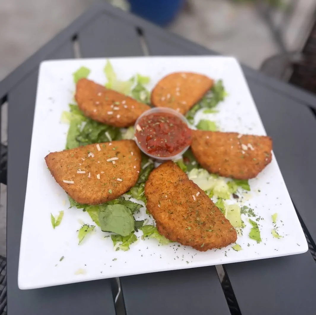 Hops 44 | Sports Bar & Restaurant in Storrs, CT | UConn Partner