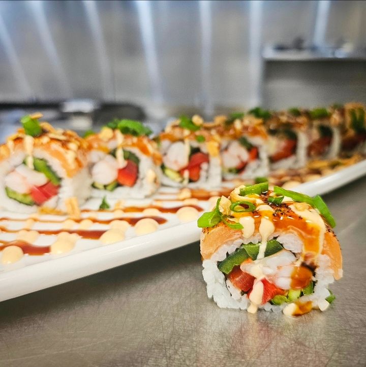 TWIISTED Burgers & Sushi - Togarashi Twiist Sushi Roll
