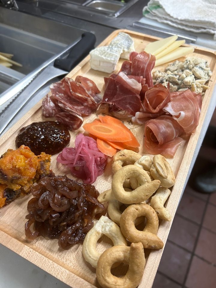 Trattoria Delia Trattoria Delia/Sotto Enoteca - Rigatoni Salsiccia e Rapini