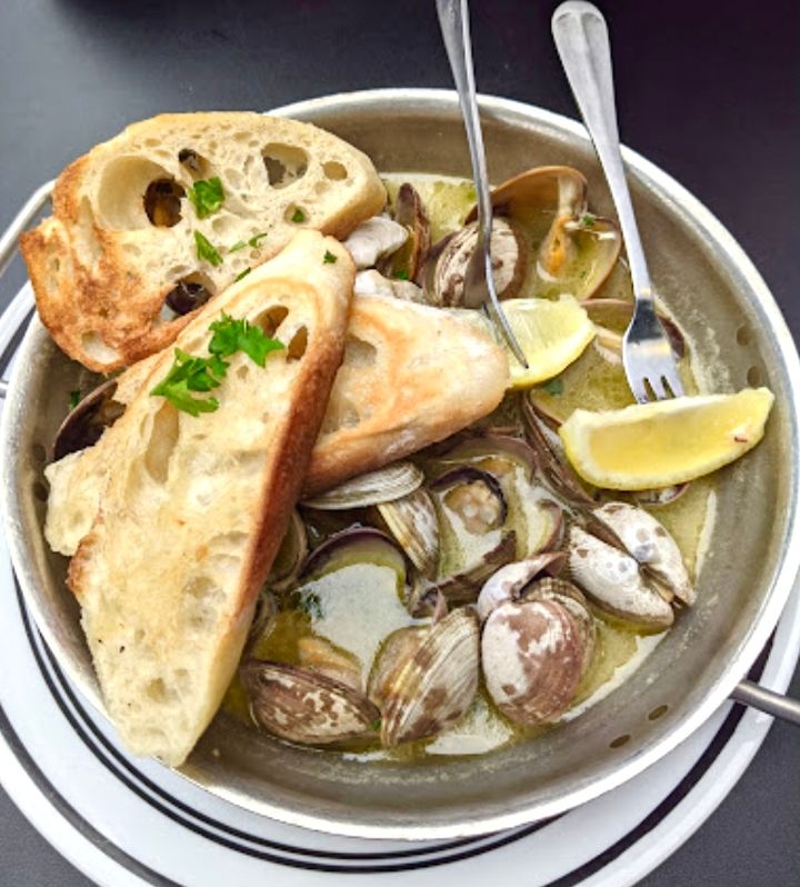 210 W Washington St #3 - Blueberry Tulsi Kombucha 0%ABV