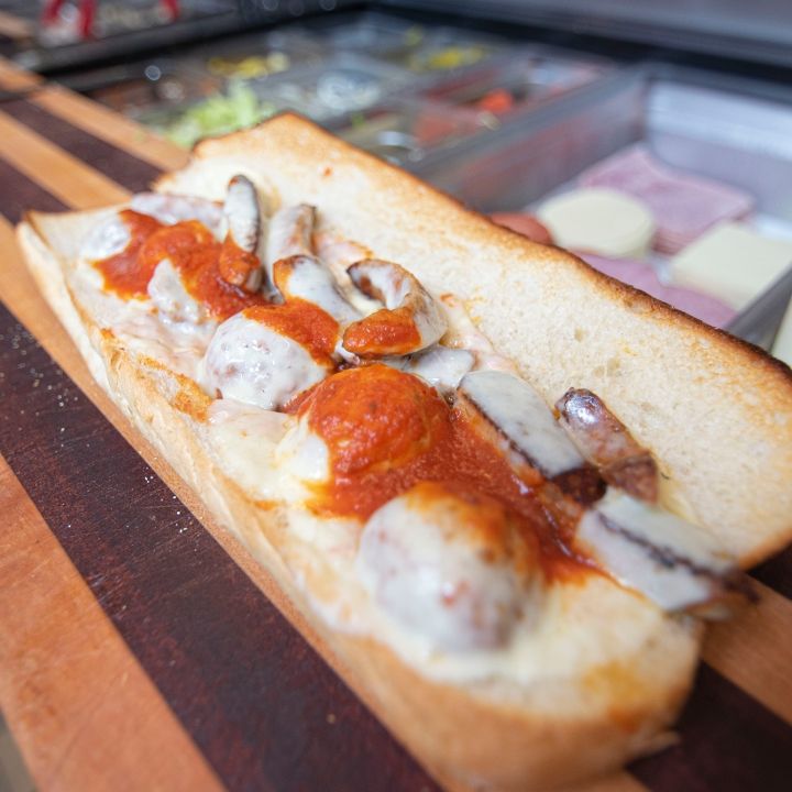 Riccotti's Sandwich Shop - Turkey & Cheese