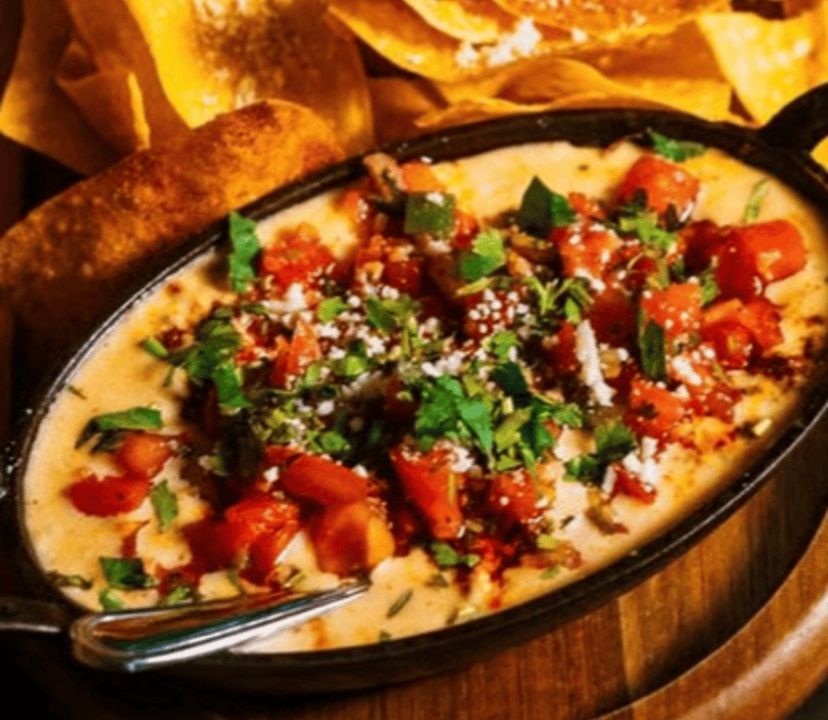 Sombra Eatery & Lounge - SD Salsa Roja