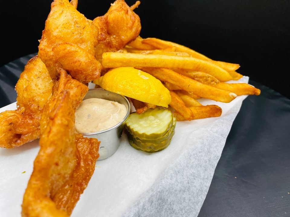 The Alibi Bar & Cafe - Crispy Halibut Fish-Wich