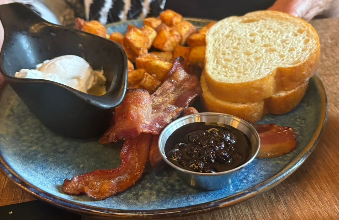 Copper Otter Bar and Grill - 4605 Bedwell Harbour Road - OLIVE TAPENADE