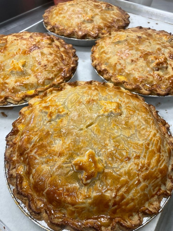 Ready to Reheat Trombly Farm Chicken Pot Pies 9" two crusts Traditional ...