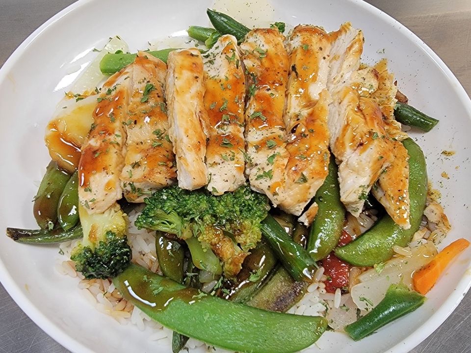 Four Star Grille - online - Chicken Wrap