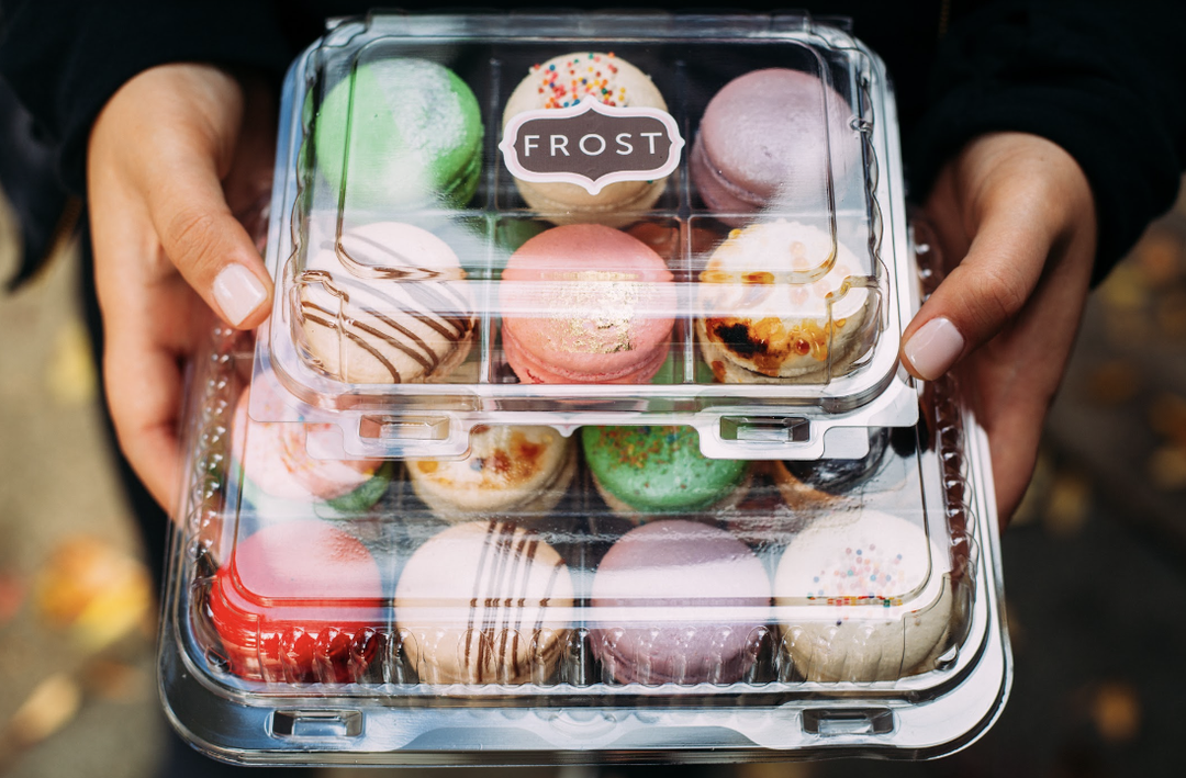 FROST - Chocolate Covered Strawberry Macaron