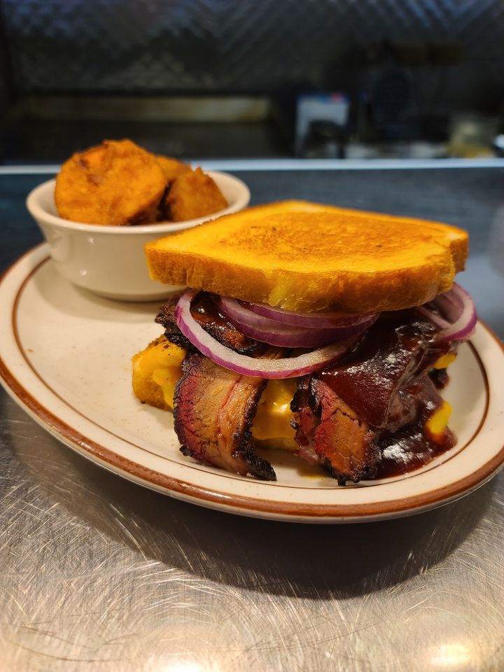 Grady's Snack N Dine - "Philly" Me Up Omelette