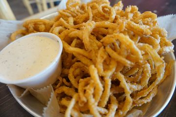 001-Mark's Feed Store - Middletown - Fried Fish Basket