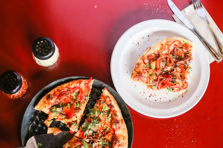 Moose's Tooth Pub & Pizzeria - MEDIUM CALL OF THE WILD