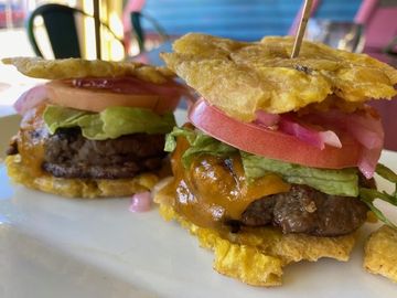 Merengue Restaurant and Catering - Pastelitos de Pollo