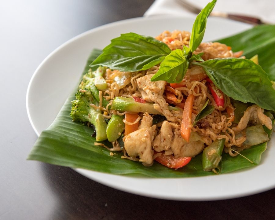 Budsi's Authentic Thai - Crispy Fish Pad Cha
