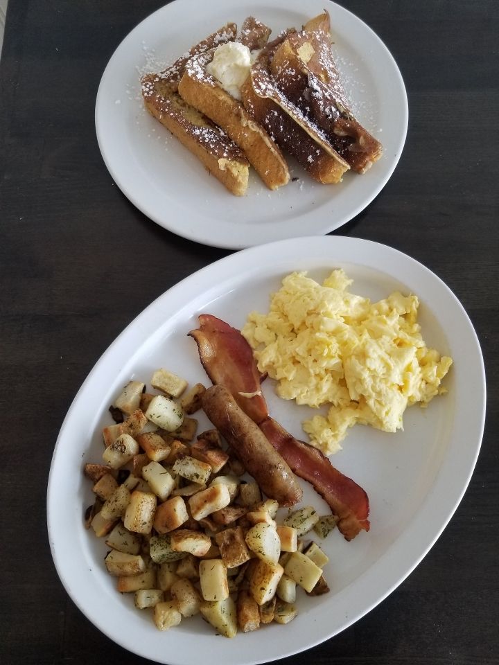 Le Peep Longmont | Toast