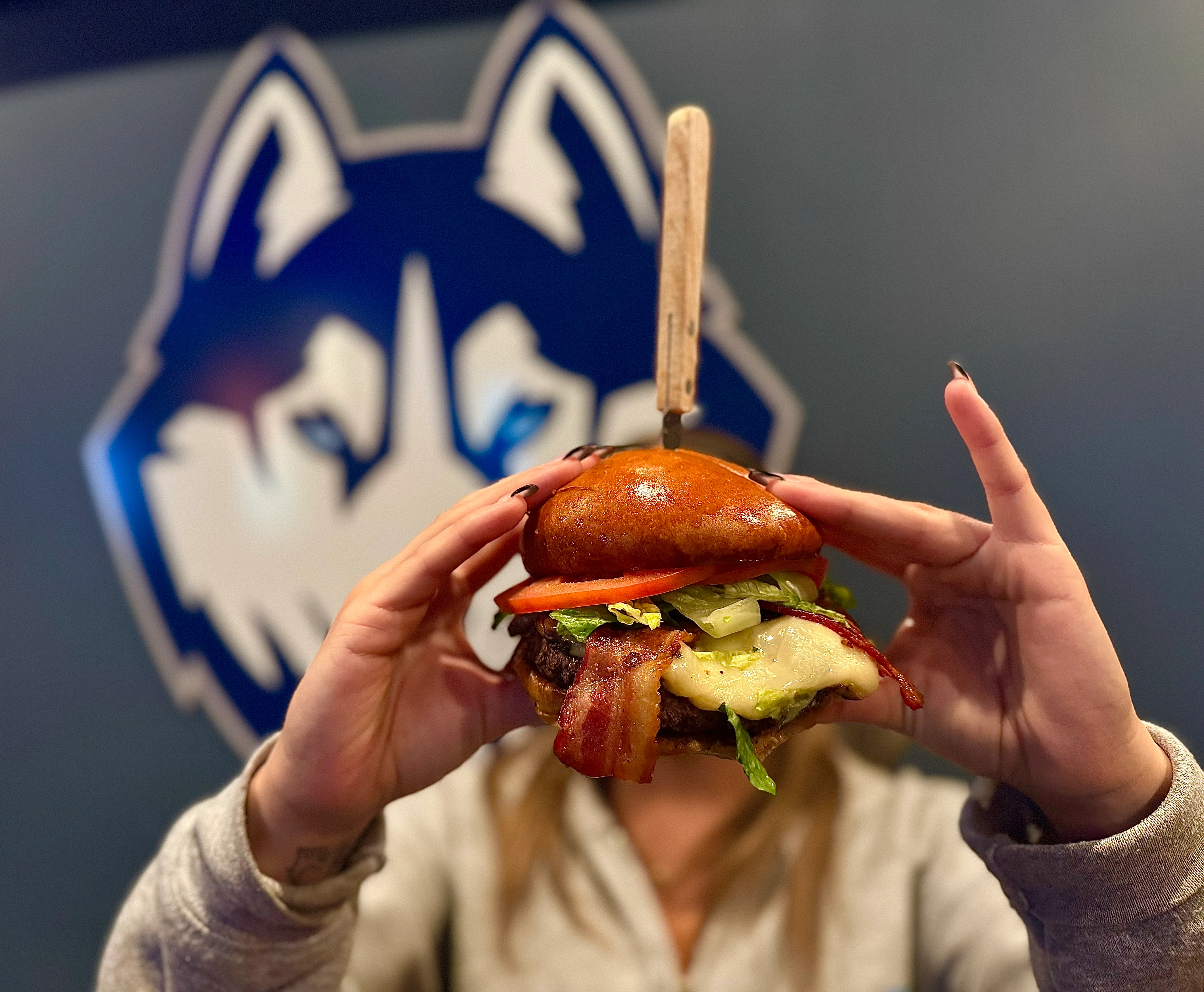 Hops 44 | Sports Bar & Restaurant in Storrs, CT | UConn Partner