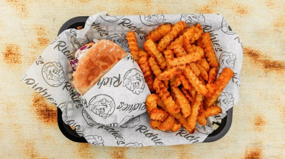 Richie's Hot Chicken - Alamo Ranch - Dr. Pepper
