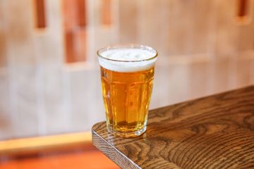 Hill East Burger - Schlenkerla Rauchbier Märzen Pint Can