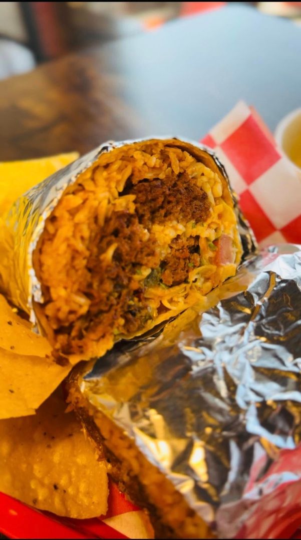 Hot Nachitas Taqueria - Bur - Tinga de Pollo (Chipotle Chicken)