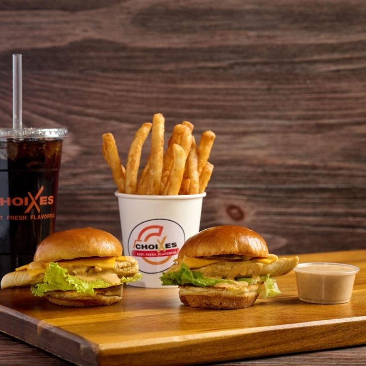 8201 Woodward Ave - Classic Chicken (2 sliders+Drink+Fries)