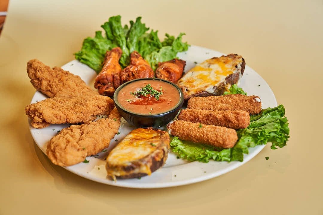 Tenafly Classic Diner - pigs in blanket per piece