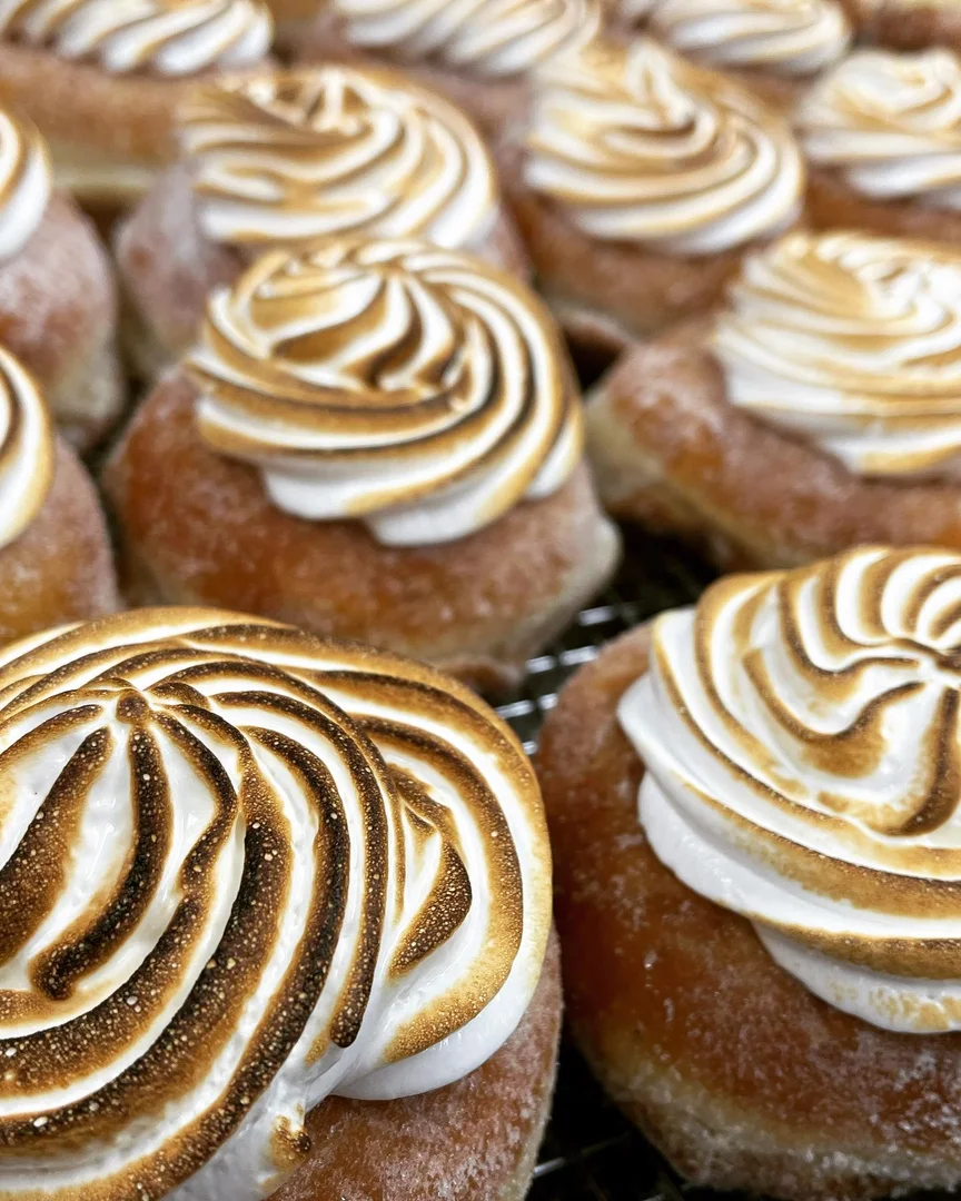 Blondies Doughnuts - Edgewater - 3-Wing Box (3 full wings)