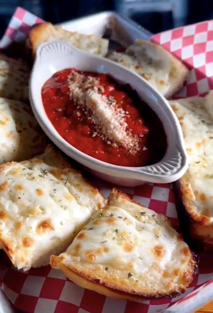 Bee Cave - Toss Pizza Shaped Dog Treat