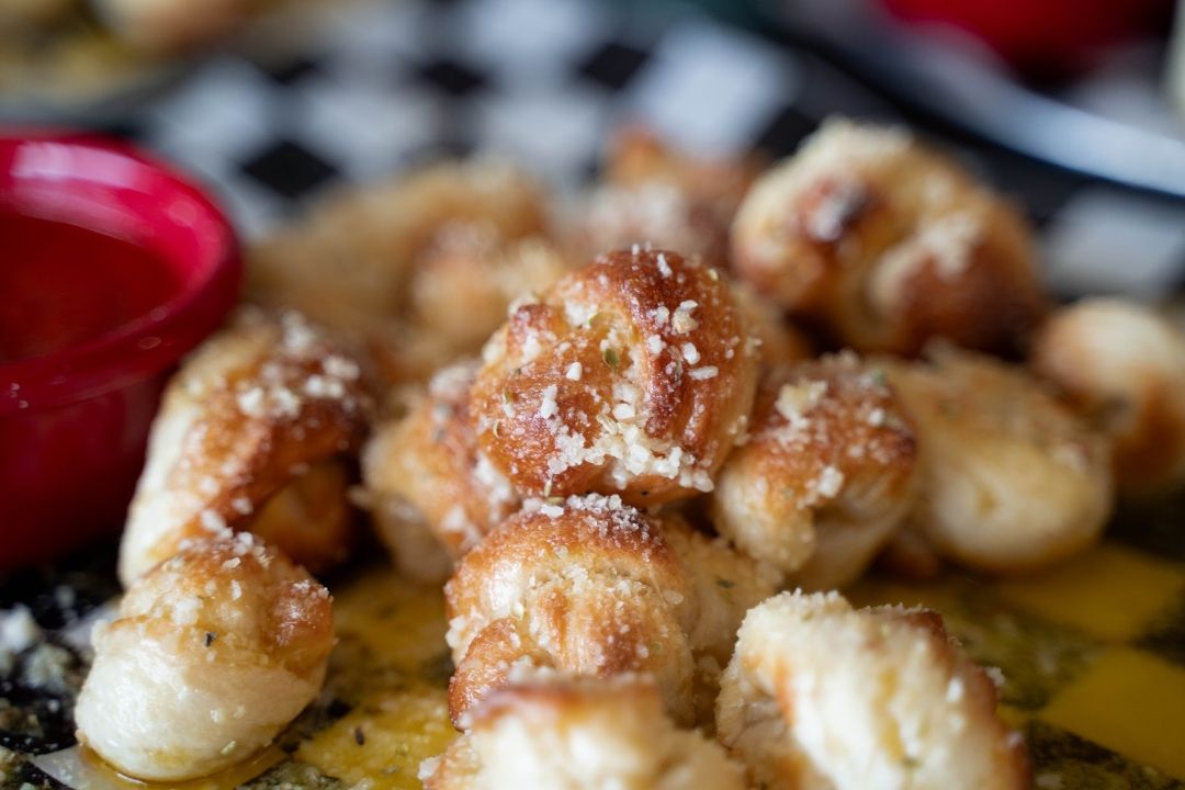 14357 Warwick Blvd - 12 Chicken Wings