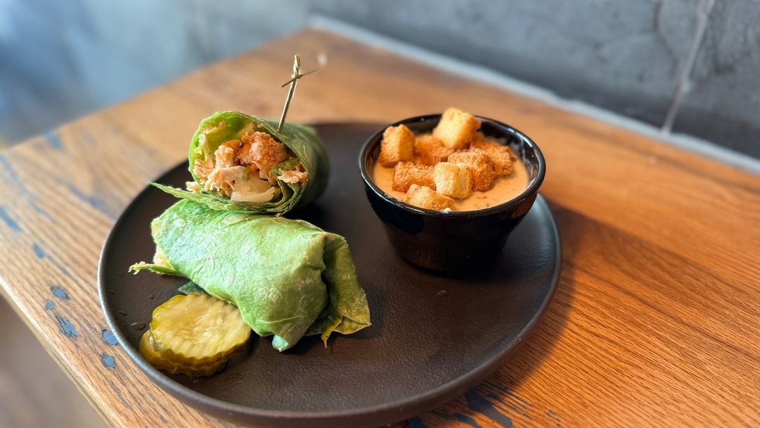 Damsels and Dam Chicken - Creamy Ham and Pea Pasta