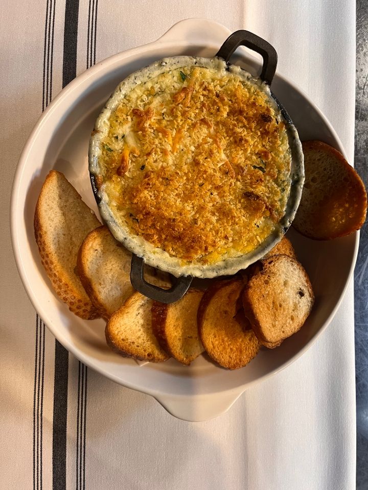 Patriot House Pub 2 Embarcadero Center., Level P - Veggie Spring rolls