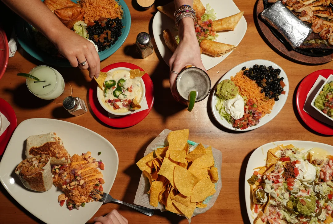 Dos Palmas Mexican Restaurant & Cantina - Dos Nachos