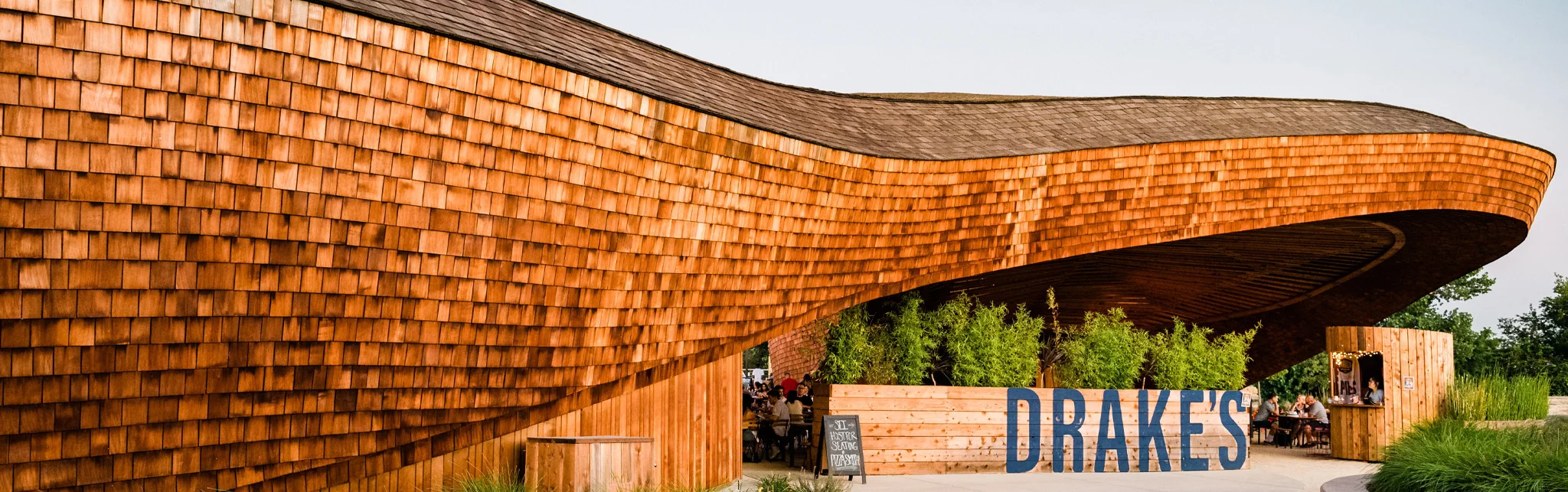 Drake's: The Barn - Drake's Shield Beanie (BLUE) - MH010