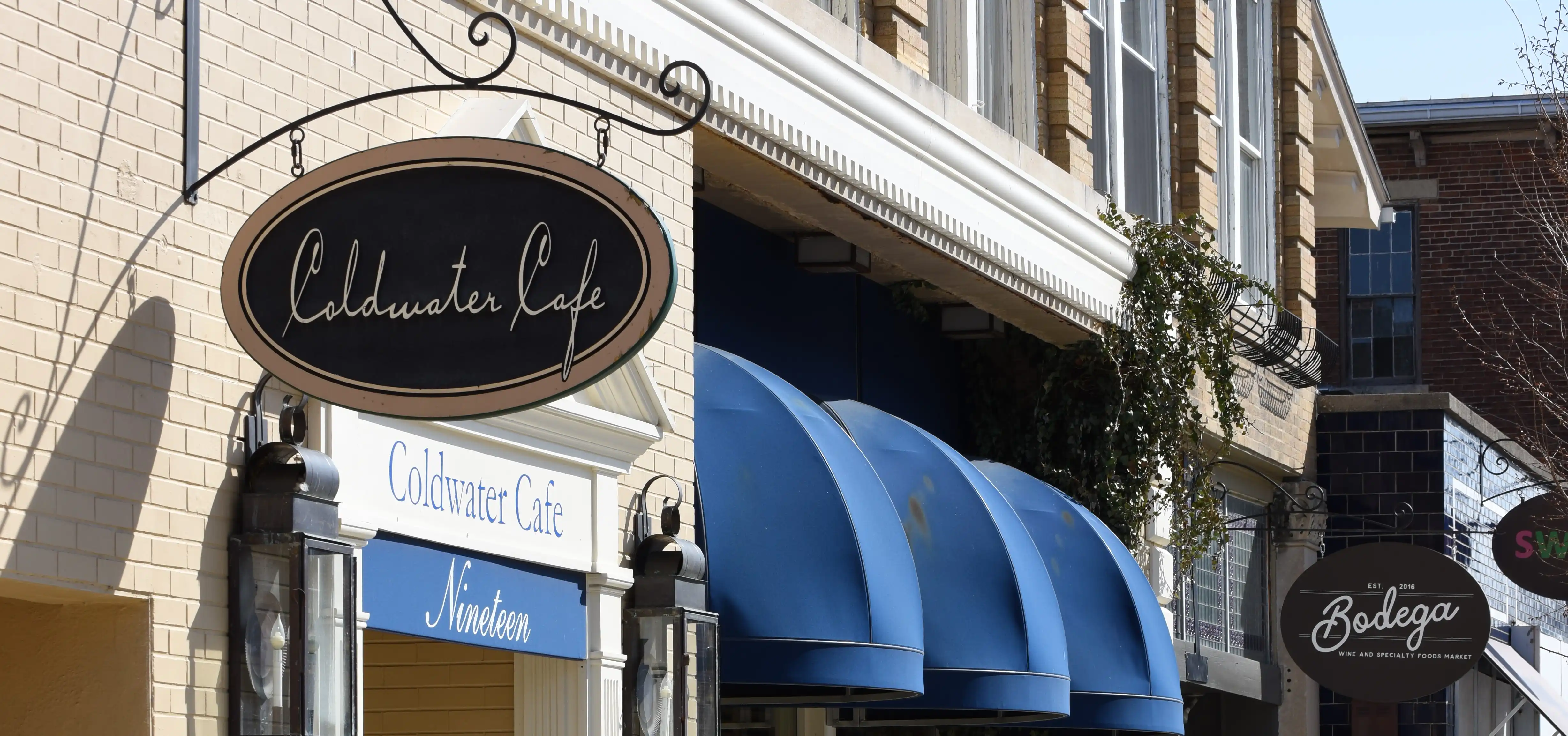 19 E. Main St. - Baked Brie