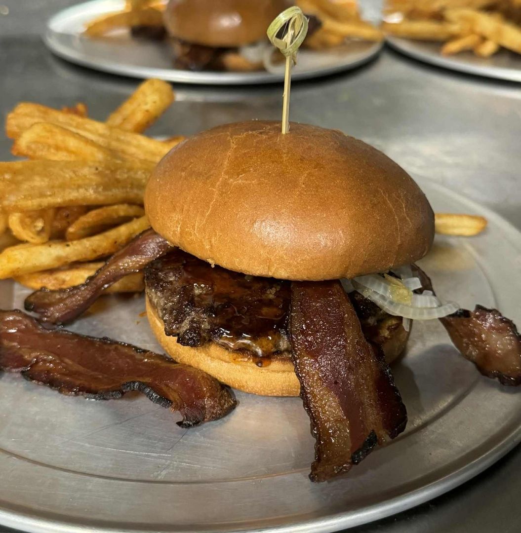 Dunks Bar & Grill 510 Chicago Avenue | Toast