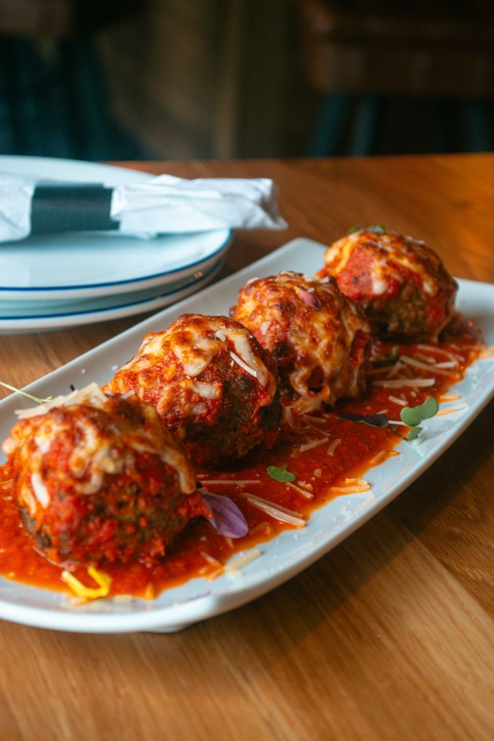 Crust and Cocktails - Bud Light