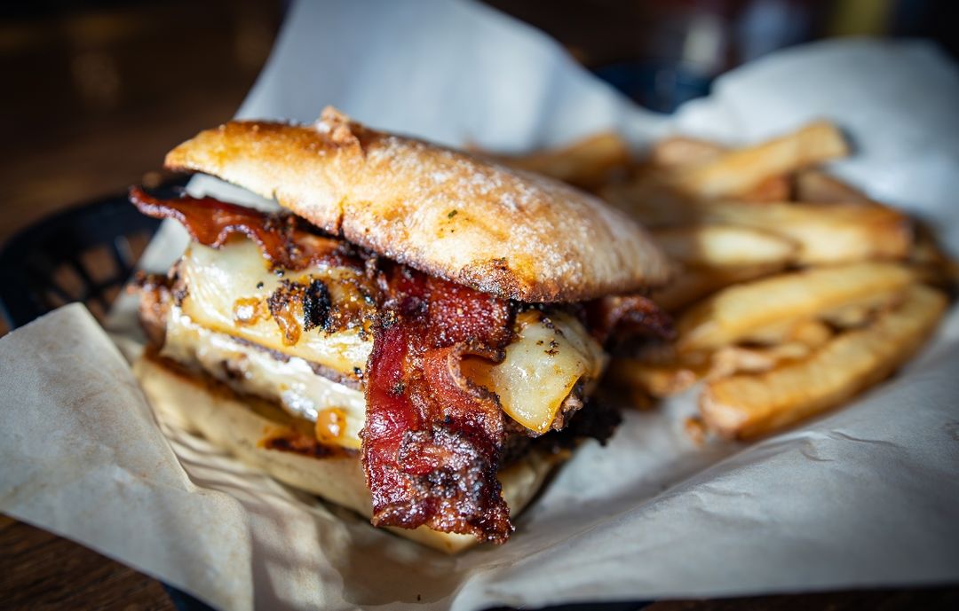 Winking Lizard Macedonia | Toast