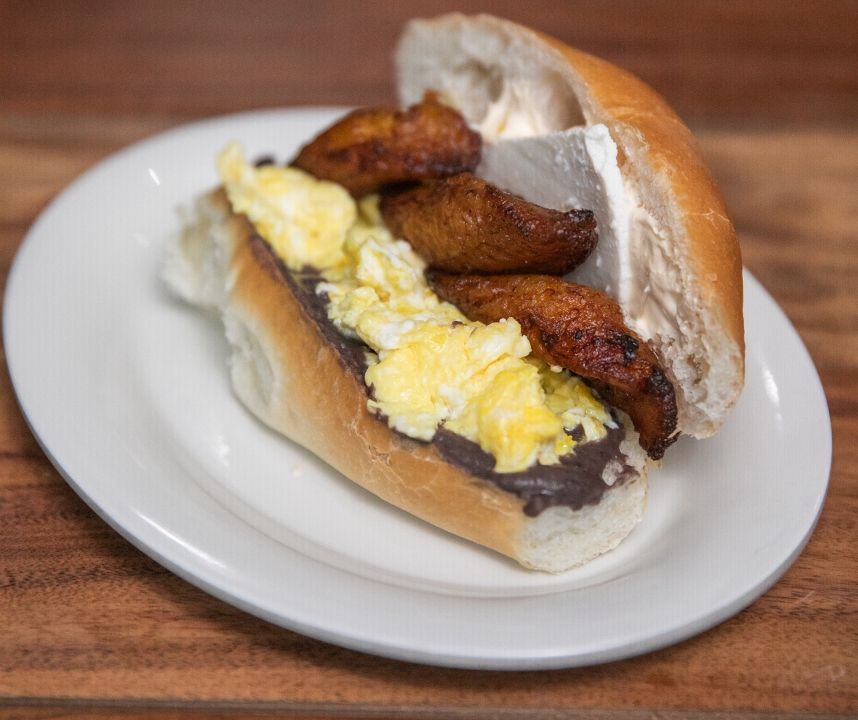 2803 Geneva Ave - Pan Con Todo y Platano