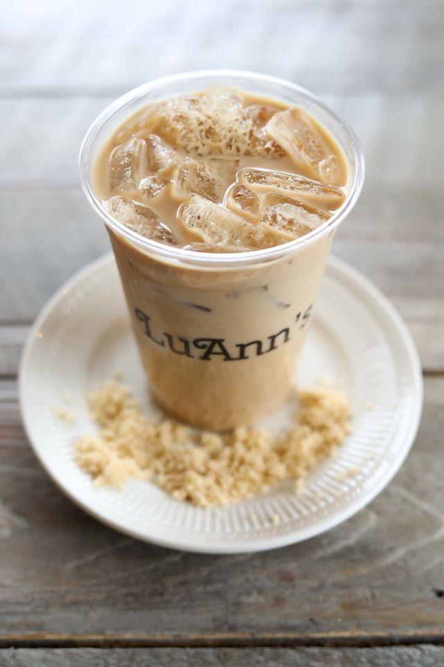 LuAnn's Bakery & Cafe | Ellington - Chicken Pot Pie (Small)