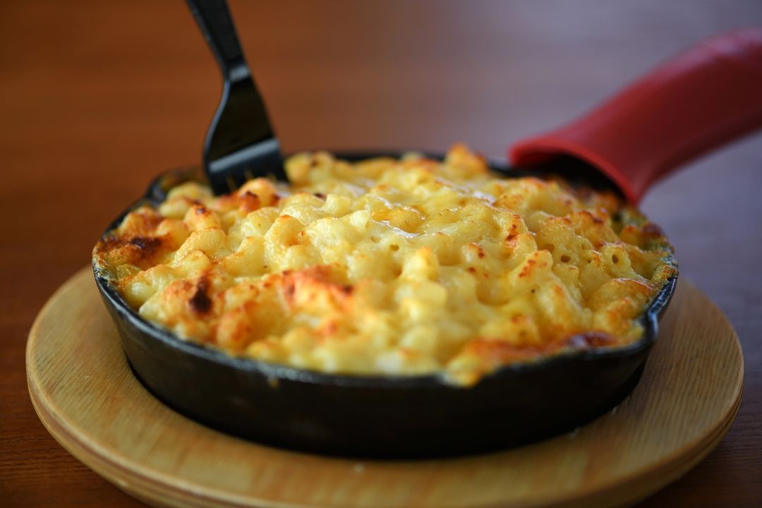 Mac-N-Choose Tyngsborough Mac-N-Choose Tyngsborough - Gold Mac-N-Cheese Bar