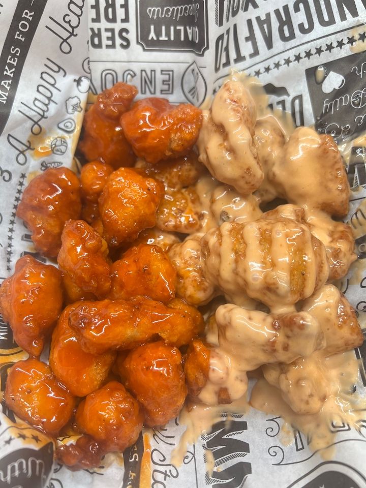 12 Irving Place - 4 Inch GENISH GUYS GRILL CHICKEN 4Inch Baguette